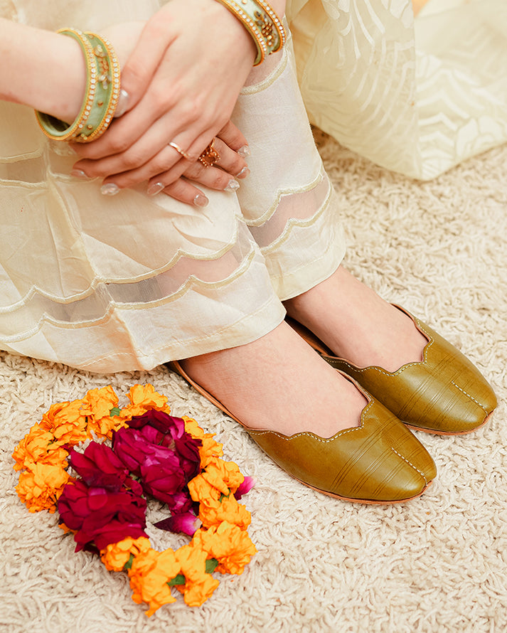 Plain Khussa Mehndi (KS-047)